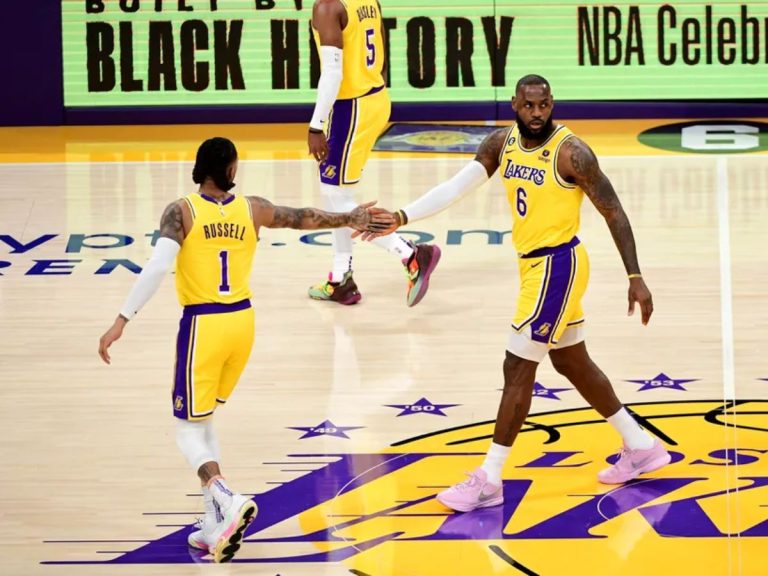 LeBron James' Quirky Handshake With D'Angelo Russell Is Now Viral On ...