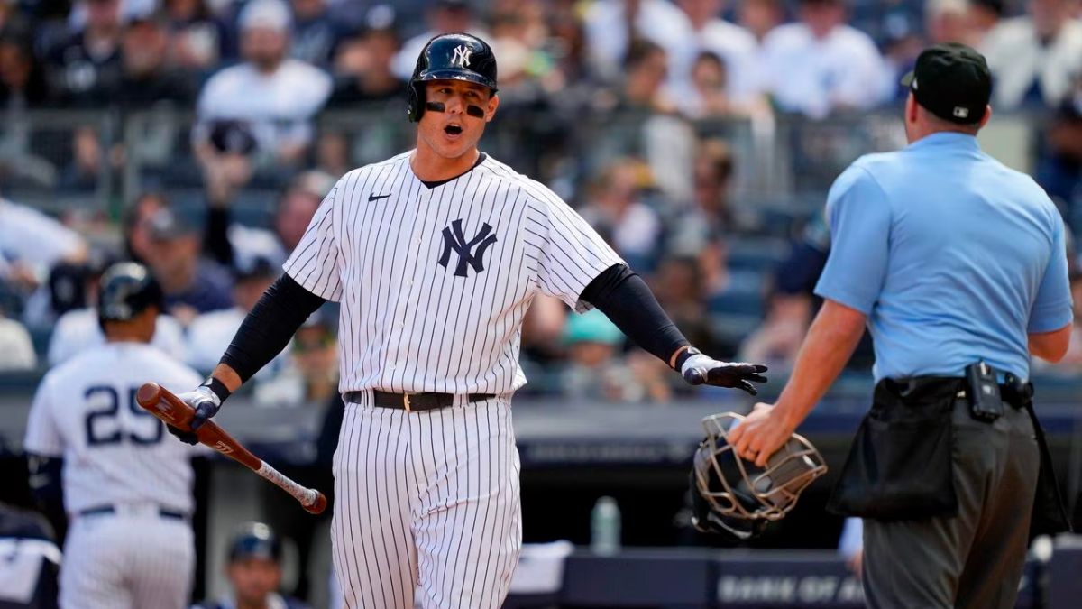 REPORTS: Yankees To Swap Veteran First Baseman For Younger Alternative ...